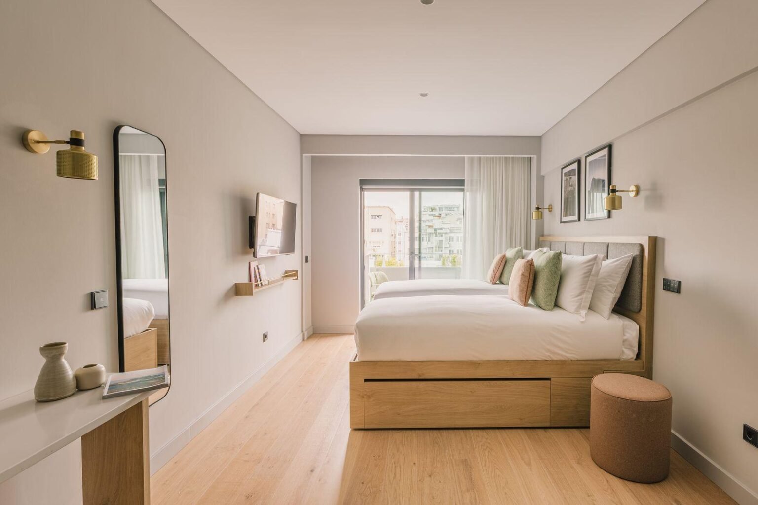 Lisbon Aparthotel - Hotel Apartments with Kitchen Aircon Reception ...